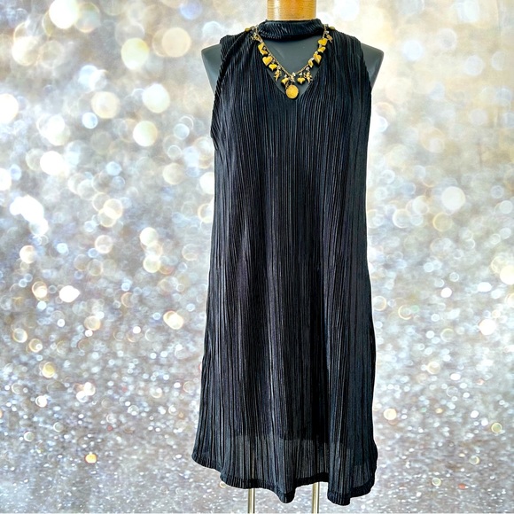 Soho Apparel | Dresses | Soho Apparel Petite Medium Black Pleated High ...